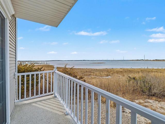 35 Bayside Dr