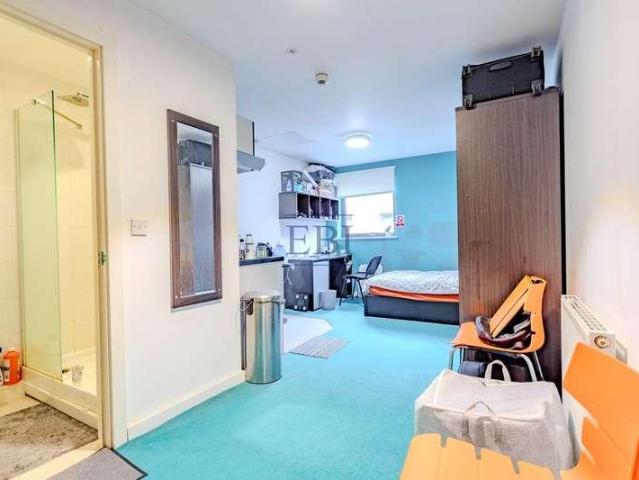 35 bed flat for sale