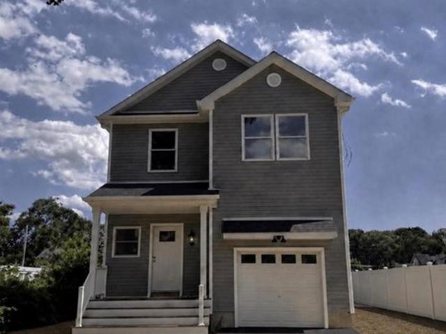 35 Bedford St, Wyandanch, NY 11798