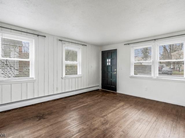 35 Bernards Ave