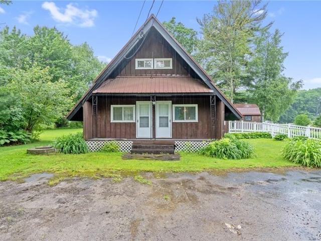 35 Blunt Dr, Mexico, NY 13114