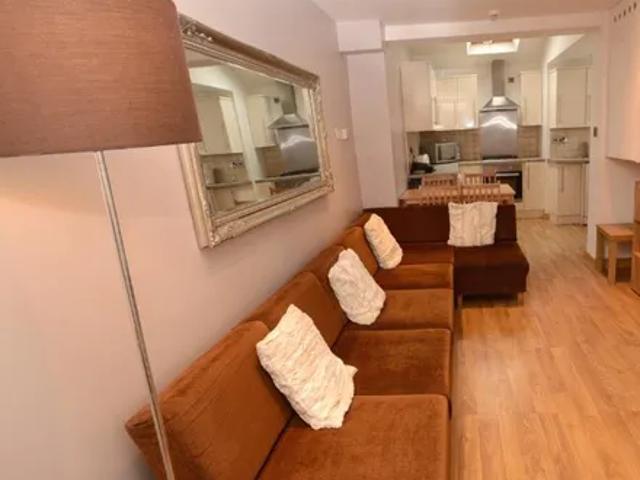 35 Brailsford Road, Manchester, M14 6PU, United Kingdom | 6 bed house for rent #167693131 | Rentberry