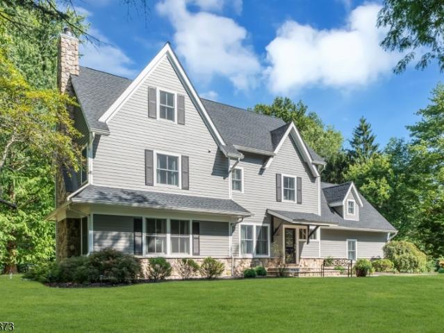 35 Castle Way