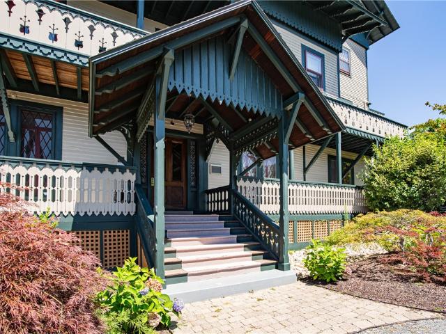 35 Chastellux Avenue J