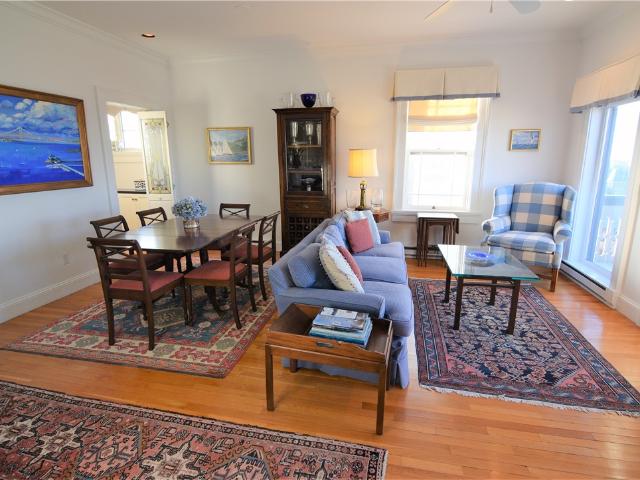 35 Chastellux Avenue J