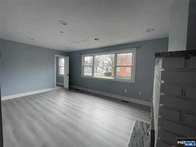 35 Chestnut Street # 1F