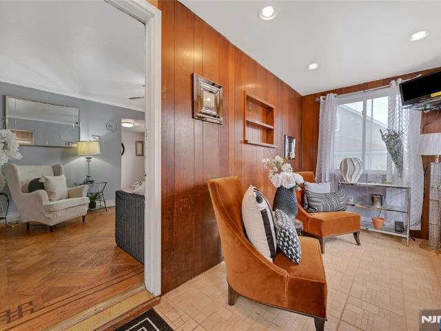 35 Colling Avenue