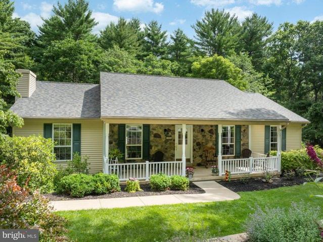 35 Coventry Ln, State College, PA 16803