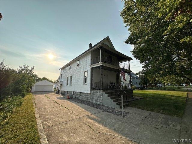 35 Cowing St, Depew, NY 14043