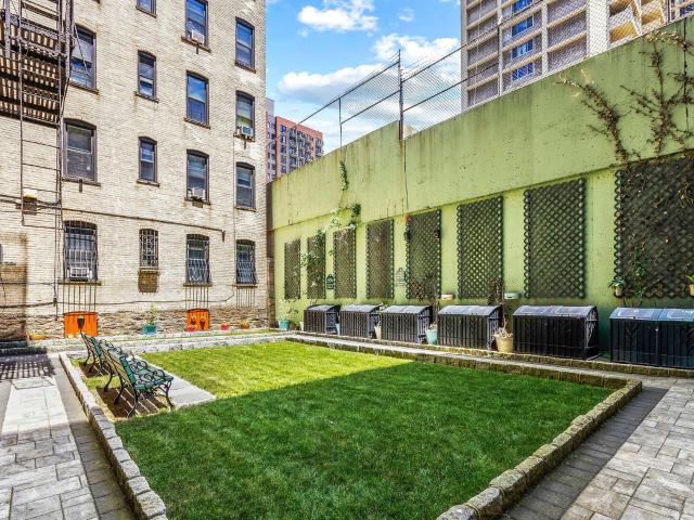 35 Crown Street 3 B