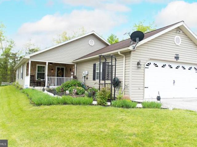 35 Curtis Dr, East Berlin, PA 17316