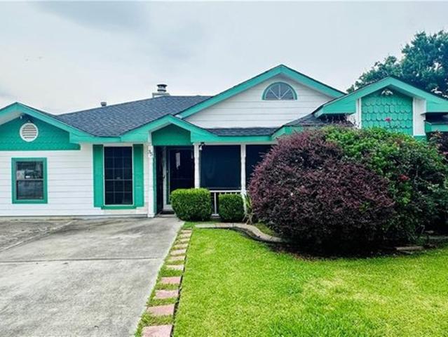 35 Cynthia St, Waggaman, LA 70094