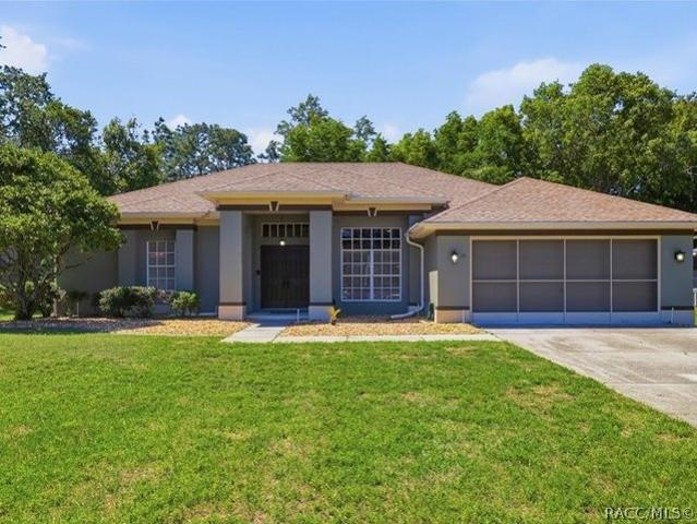 35 Cypress Blvd E, Homosassa, FL 34446