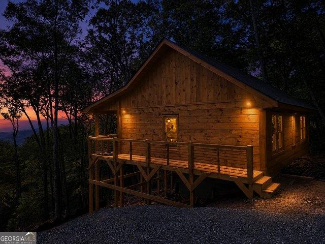 35 Davenport Court Ln, Blue Ridge, GA 30513