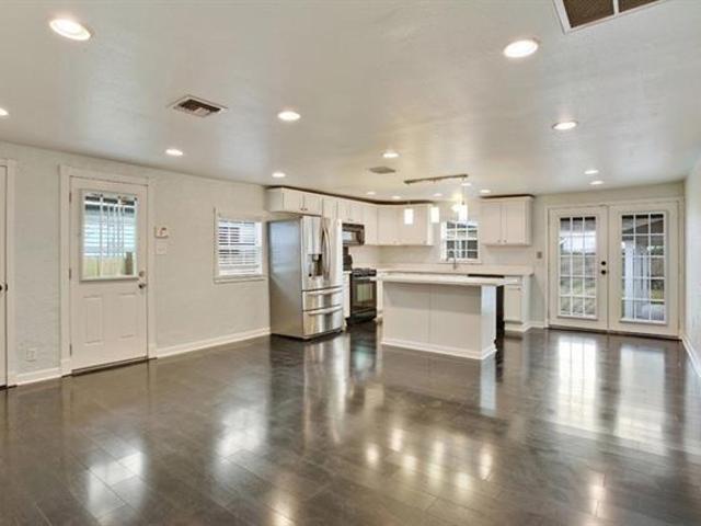35 Davis Boulevard
