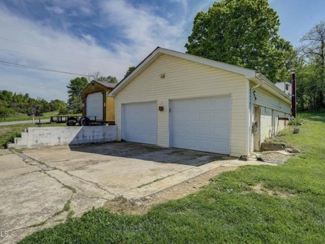 35 Doak Hensley Rd, Afton, TN 37616