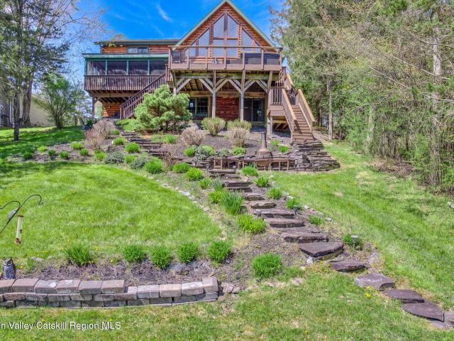 35 Dutchman Drive