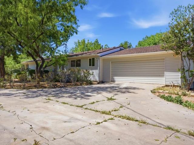 35 E 100 St S, La Verkin, UT 84745
