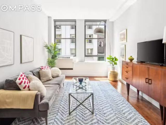 35 E 10th St #5A, New York City, NY 10003 MLS RLS20019175
