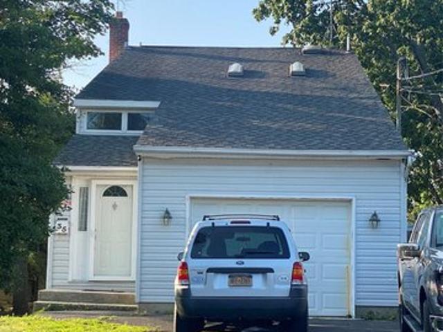 35 E 6th St, Patchogue, NY 11772
