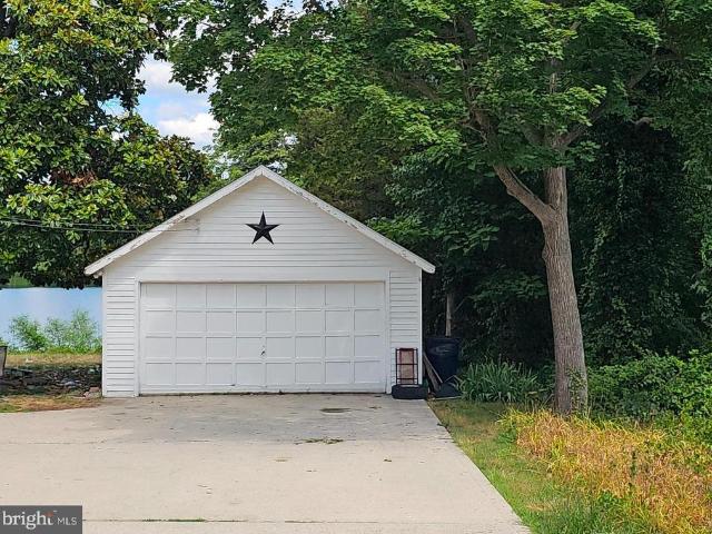 35 East Avenue