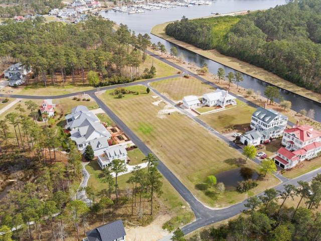 35 Eastcove Way # 40