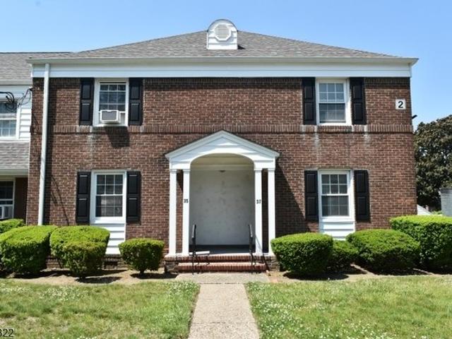 35 Elmwood Ter Unit 35, Elmwood Park, NJ 07407