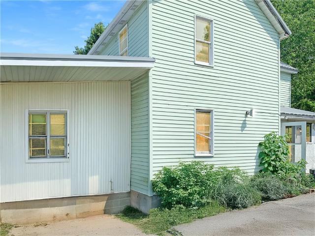 35 Evans Ave
