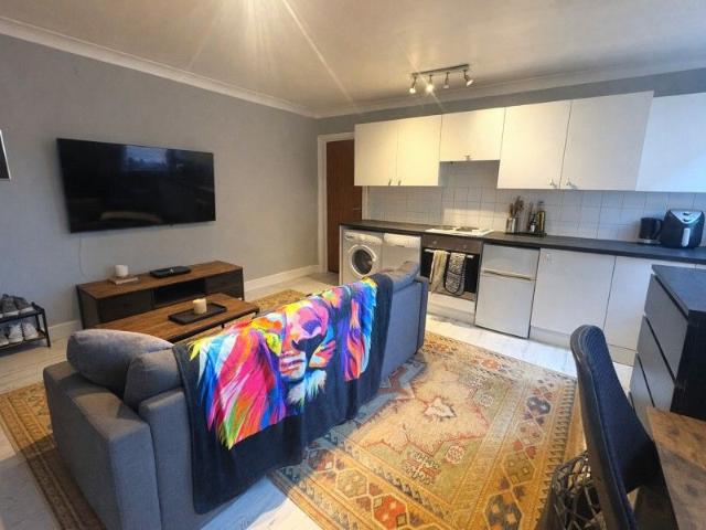 35 Farnham Road, Guildford 1 bedroomProperty for lettings Seymours
