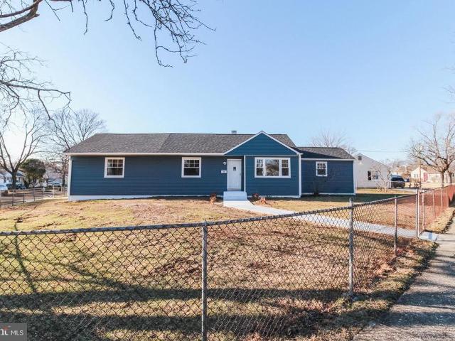 35 Farnsworth Avenue