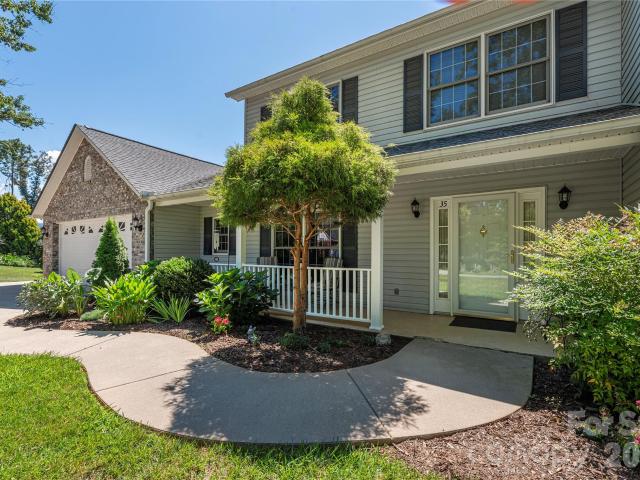 35 Forest Knoll Drive