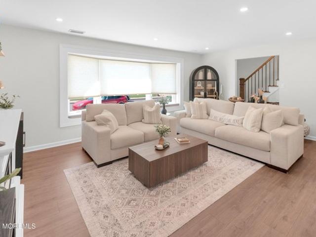 35 Furman Ave, Sayreville, NJ 08872
