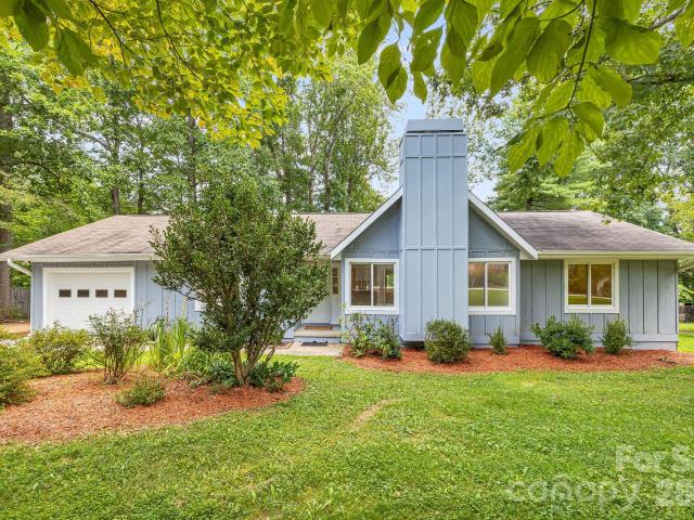 35 Golden Oaks Lane