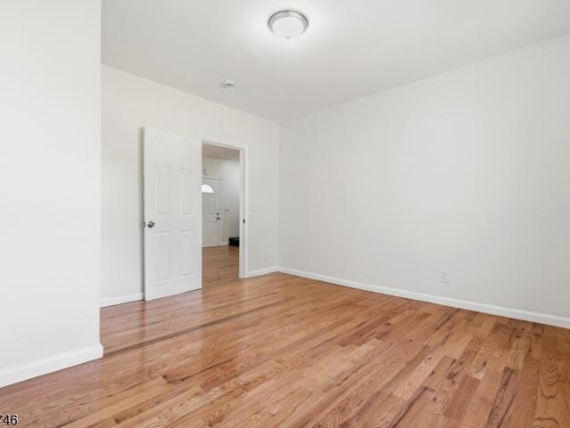 35 Grand Ave