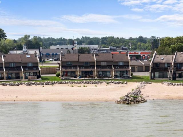 35 Grande Lake Drive