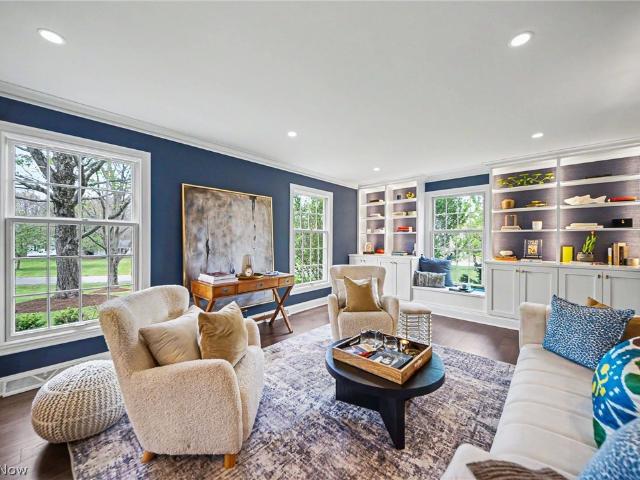 35 Greentree Road