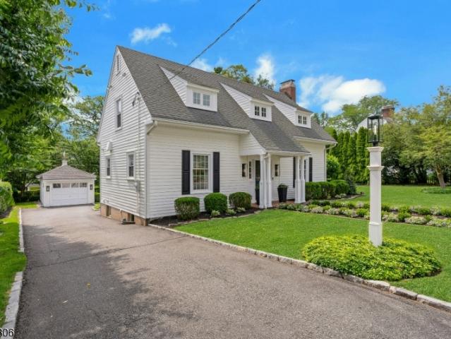 35 Hamilton Rd