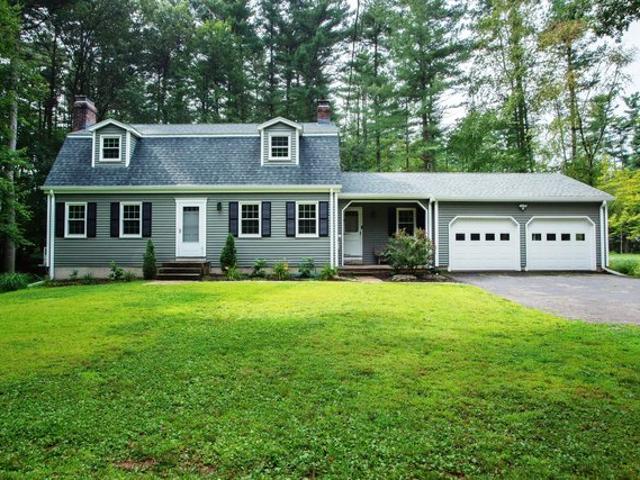 35 Haven Dr, Granby, CT 06035