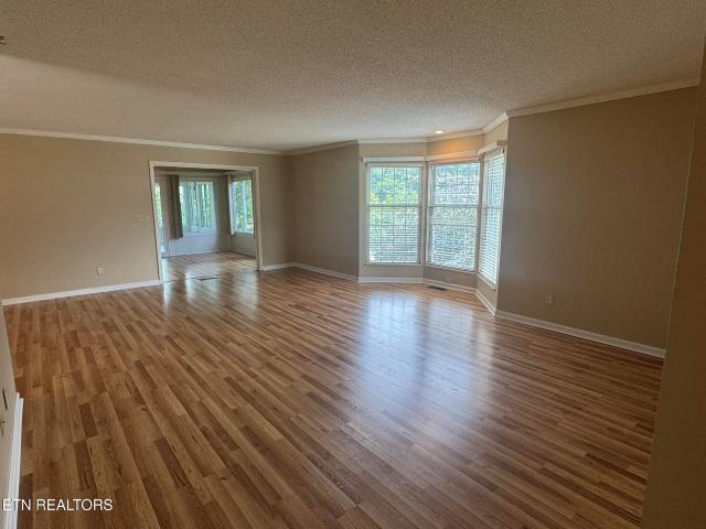 35 Hawthorn Loop