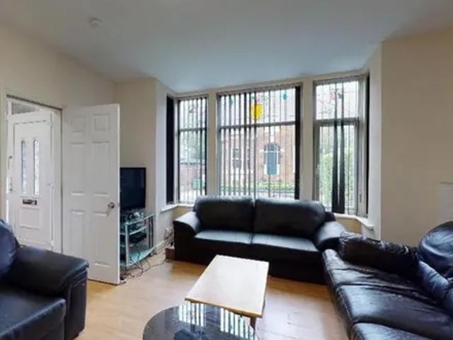 35 Heaton Road, Manchester, M20 4PU, United Kingdom | 1 bed house for rent #139404390 | Rentberry