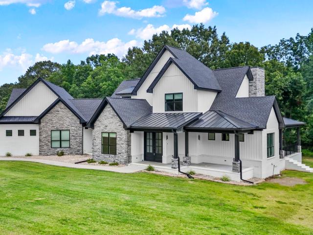 35 Helen Circle