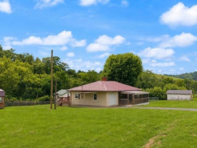 35 Herbert Grubbs Rd, Lancaster, KY 40444
