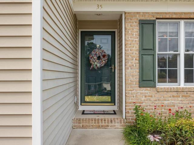 35 hickory nut ln