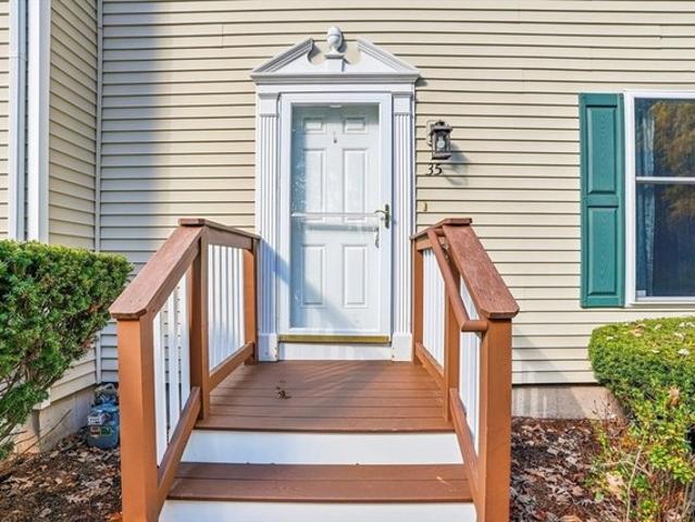 35 Highland Park Unit 35, Uxbridge, MA 01569
