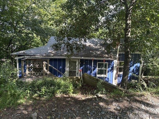 35 Hillcrest St, Waltham, MA 02451