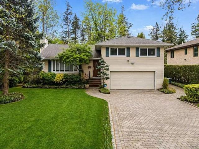 35 Hilldale Rd, Albertson, NY 11507