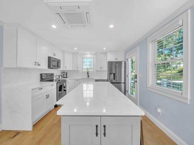 35 Holbrook Ave