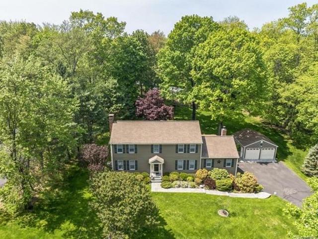 35 Jefferson Dr, Ridgefield, CT 06877