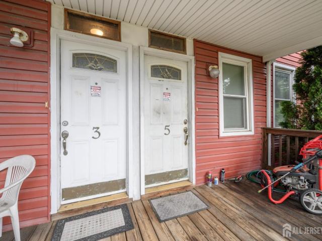 35 Johnson Avenue
