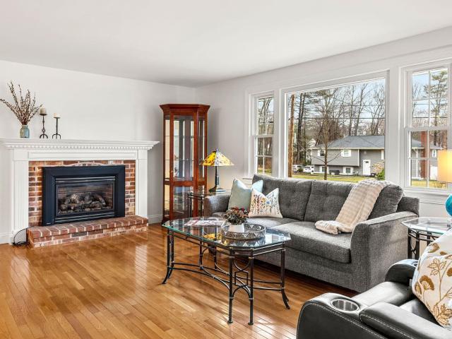 35 Langdale Drive